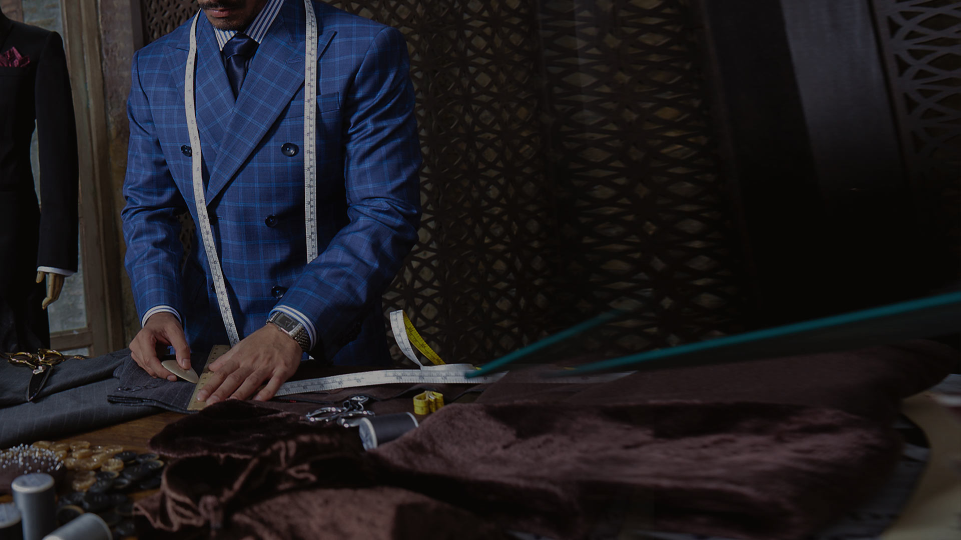 Custom & Bespoke Tuxedo | Design Your Own Tuxedo | iTailor